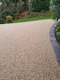 Transforming Commercial Buildings with Resin Driveways - Resins R Us ...